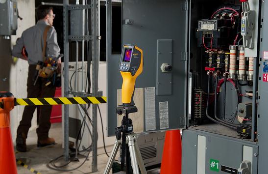 New Fluke VT04 Visual IR Thermometer